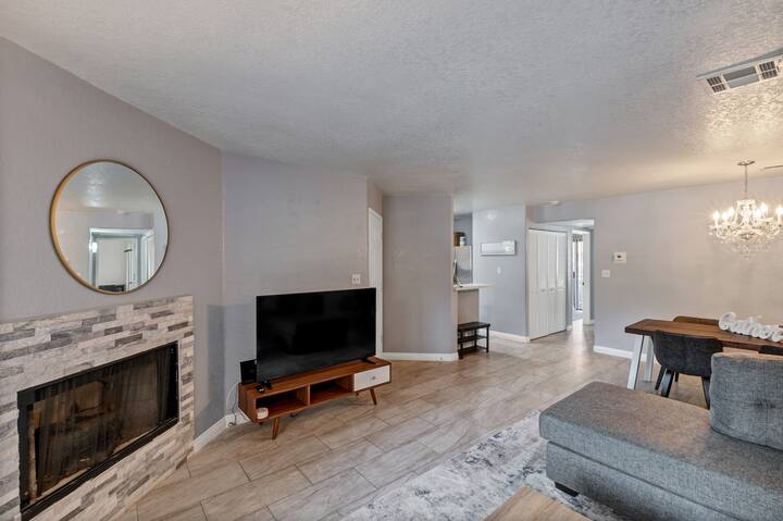 Superhost 5 Star Service With 2 Bedrooms U013 - Las Vegas, NV