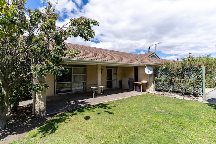 Entire Holiday Home! Great Large Private Space - Cromwell