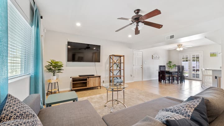 Cozy 2-bedroom Home, Minutes From Downtown Phoenix - Phoenix, AZ