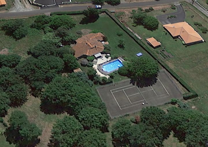 Magnifique Villa Avec Terrain De Tennis Et Piscine - Biscarrosse