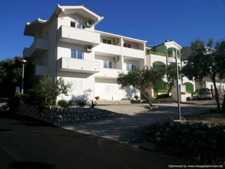 Apartment 1 Sol-more (3+1) Free Wi-fi And Parking - Drvenik