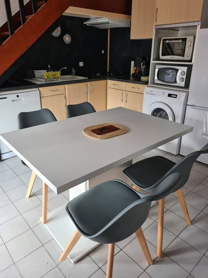 Maison à 200m De La Plage. 🏖
T3 Avec Terrasse. - Valras-Plage