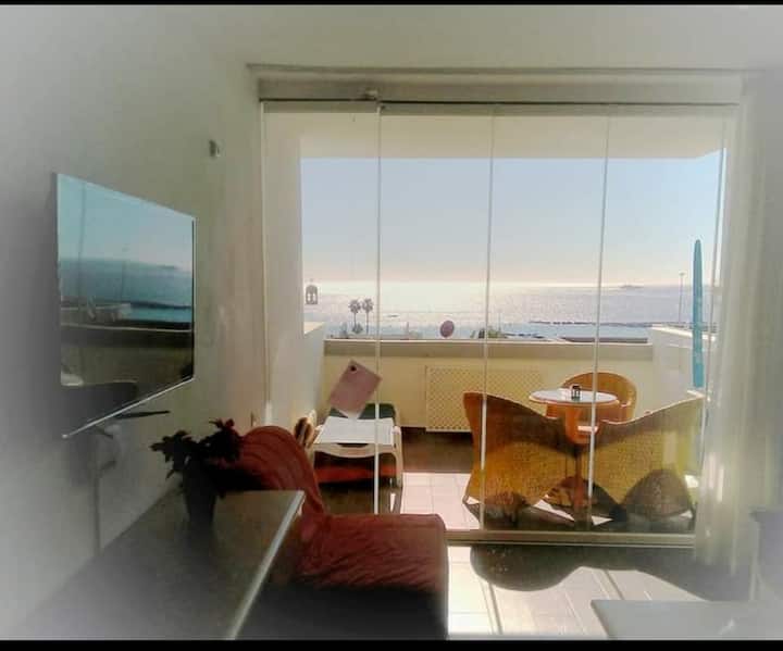 Beach Front Apartment 0 "Stunning View " - Los Cristianos