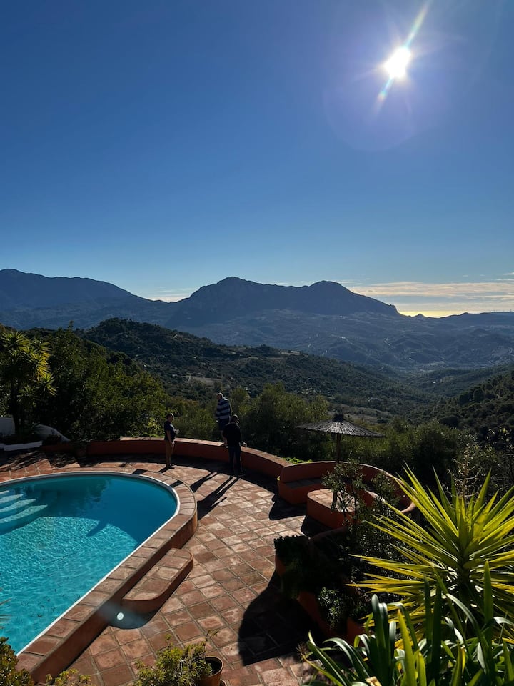 A Beautiful Villa And Cottage In Rural Setting - Gaucín