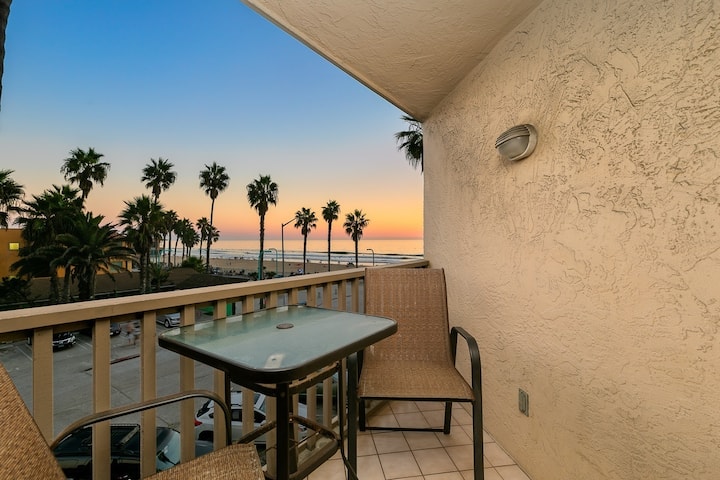 Amazing Sunset Views - Pacific Beach - San Diego