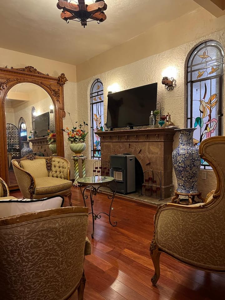 Casa Porfiriana En La Roma Sur - Mexico City