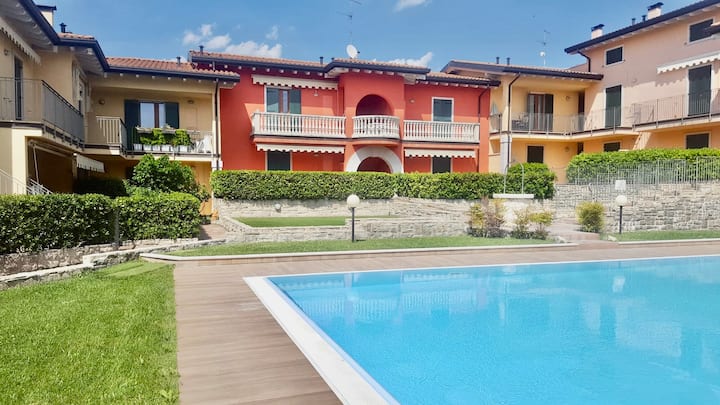 Joli Appartement Dans Un Résidence Avec Piscine - Lazise