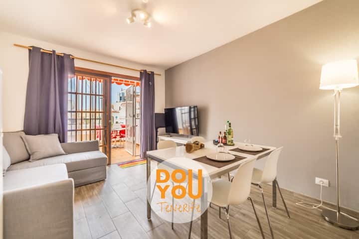 Sunny Poolside Escape Los Diamantes - Los Cristianos