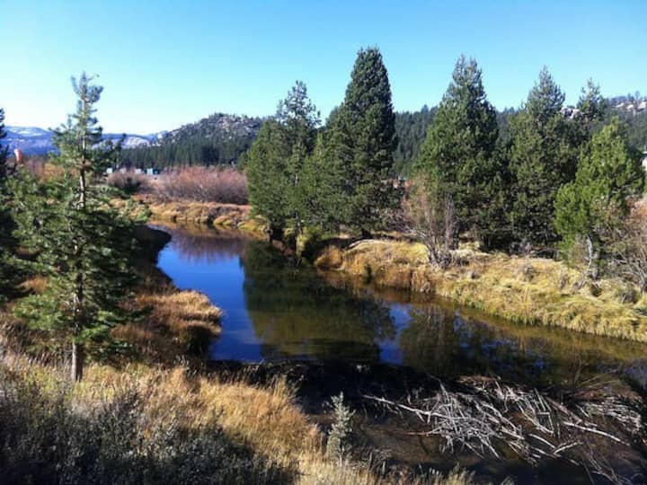 Pioneer Home - A Huge, Exciting 6 Bedroom Cabin! - South Lake Tahoe, CA