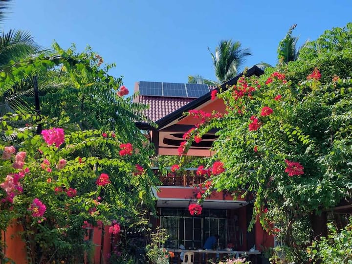 Beachfront Tondol Beach Villa Vessela - Anda