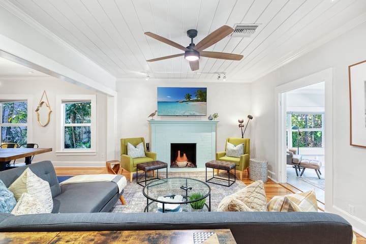 Gorgeous Renovated Home Close To Downtown & Beach - Lake Worth, FL