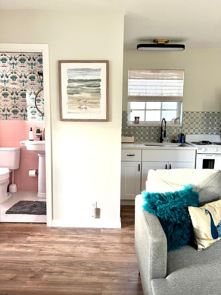 Serene Studio W/ Deck Close To Downtown & Beach - Lake Worth Beach