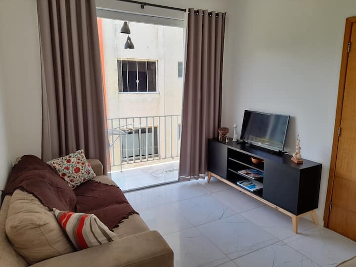 Quarto E Sala Confortável, Com Varanda, Na Pituba. - Salvador