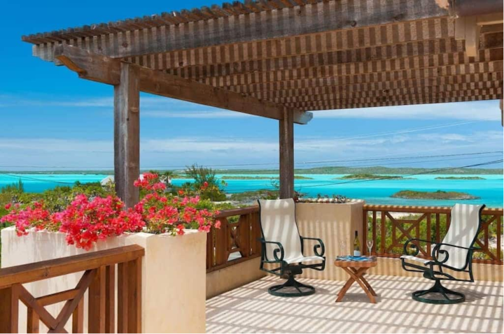 Villa Rosso - 2 Mins Totaylor Bay Beach! - Turks and Caicos Islands