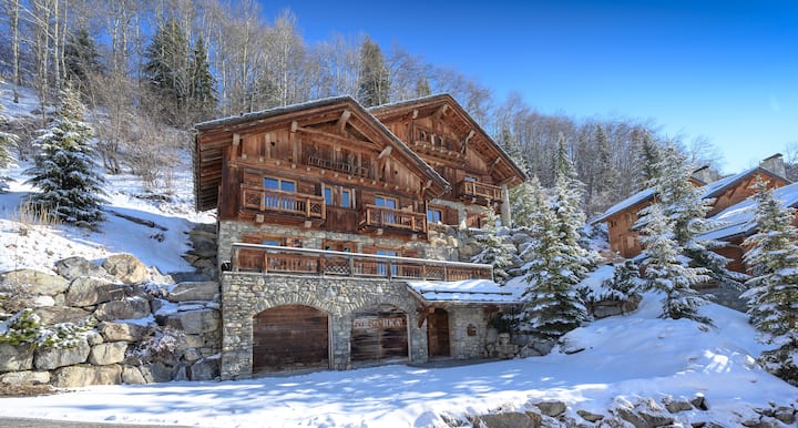 Magnifique Chalet Tout En Vieux Bois Bord De Foret - Courchevel 1850