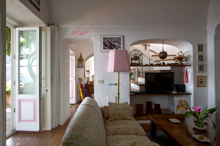 Top 10 Airbnbs With Pool In Positano, Italy | Trip101