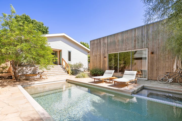 Urban Oasis In Highland Park - Los Angeles, CA
