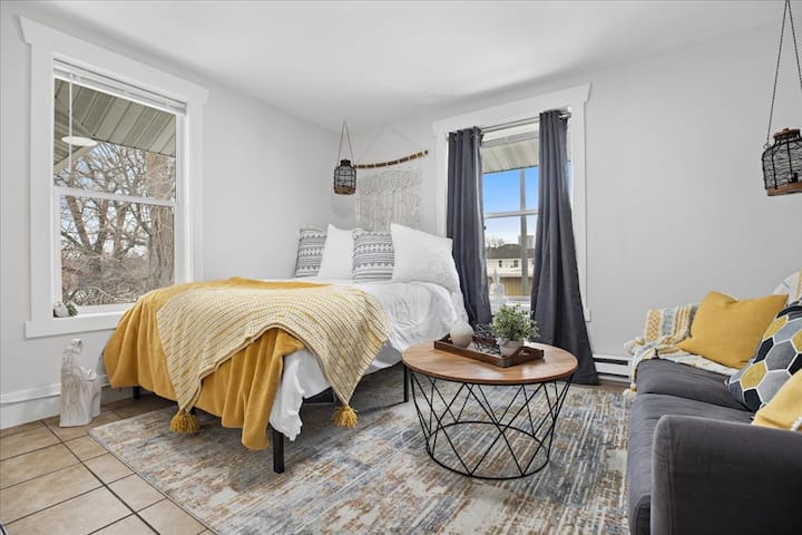 Quiet Comfort In Billings | Wi-fi & Free Parking - Oasis, Billings