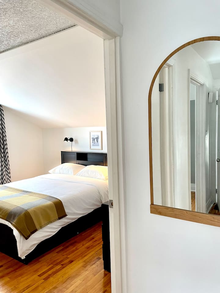 Chaleureux Appartement Dans Vieux Greenfield Park - Montreal