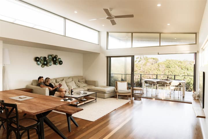 Luxury Beachfront Escape – Style And Serenity - Timbertown, Wauchope