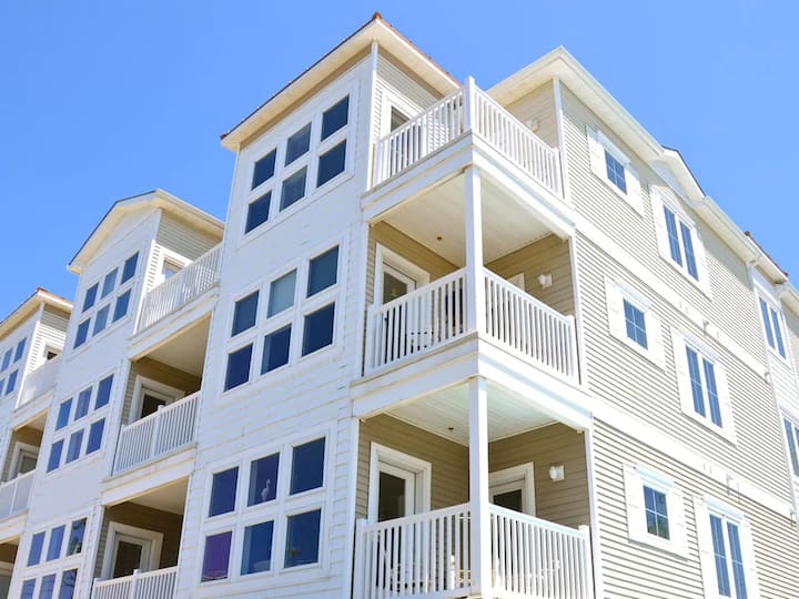 3bd Oceanview Wildwood Crest Condo W/ Pool - Wildwood Crest, NJ