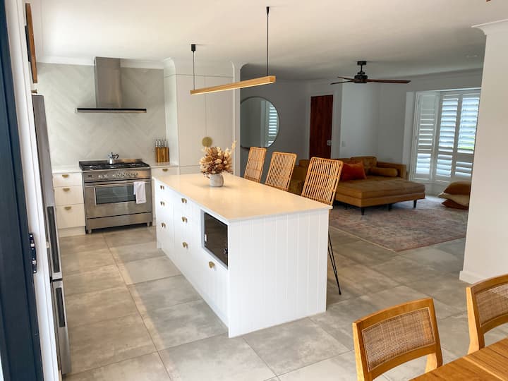 Fresh & Roomy - Walk To Black Rocks Beach - Pottsville