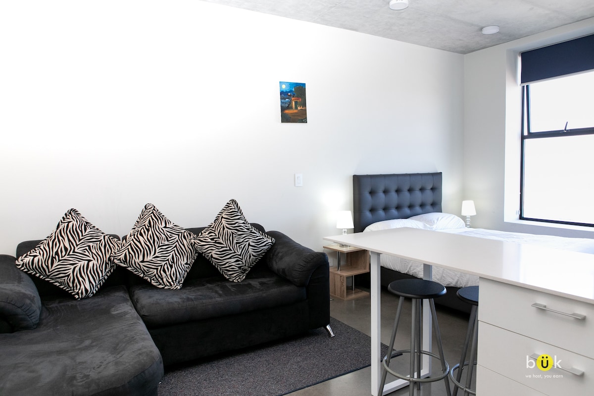 URBN Loft mountain view - W/ workspace and AC - Apartments for Rent in ...