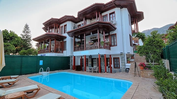 Akyaka Azmak'ta ÖZel Havuzlu Müstakil Villa - Akyaka