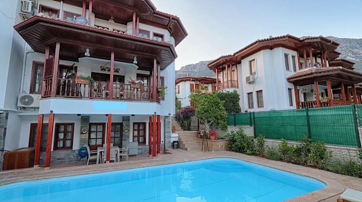 Akyaka Azmak'ta ÖZel Havuzlu Müstakil Villa - Akyaka