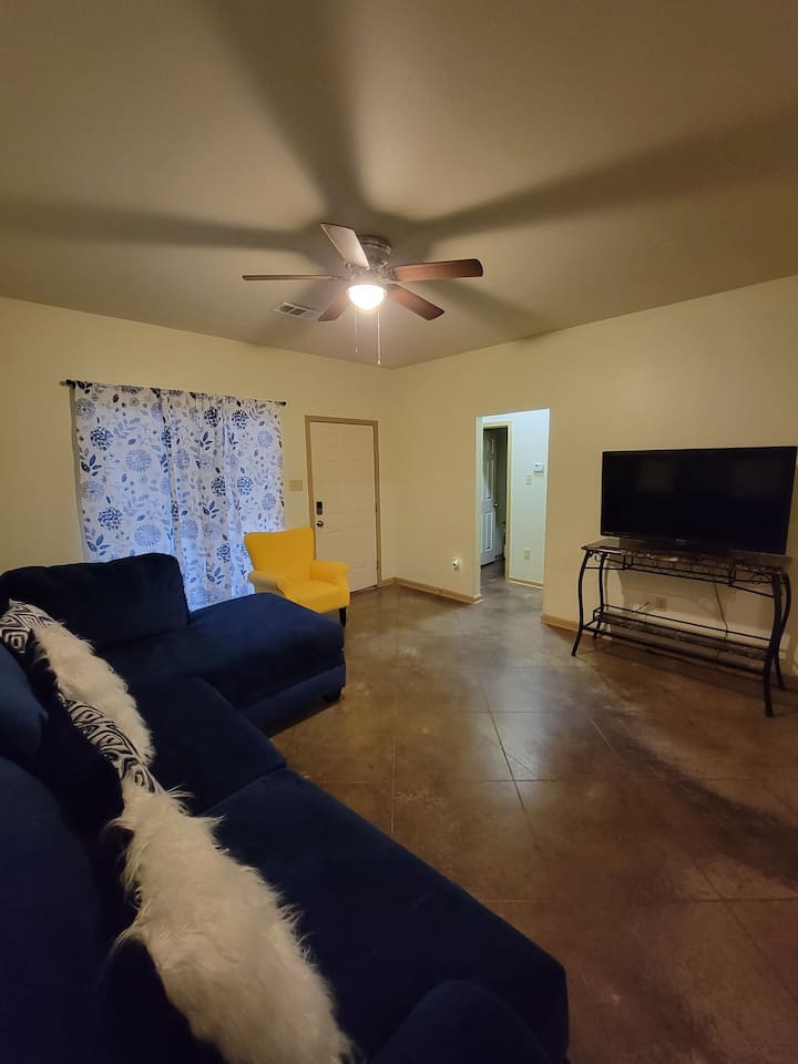 Unit A Duplex With Free Parking And Lots Of Space - Conway, AR
