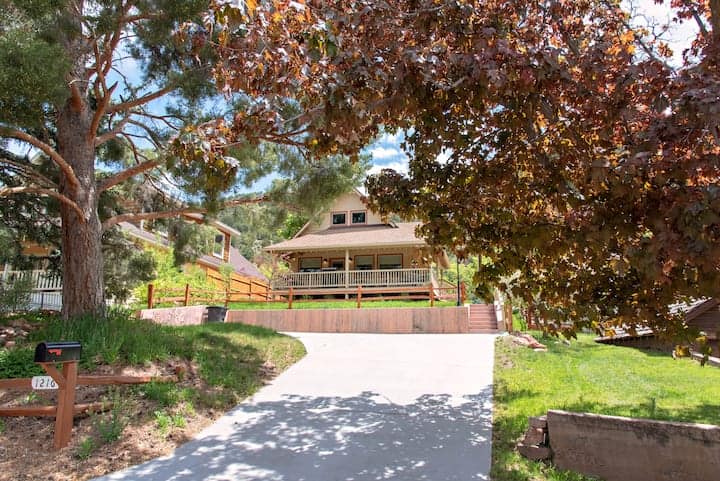 Beautiful New Home, Walk To Shops And Restaurants - Glenwood Springs, CO