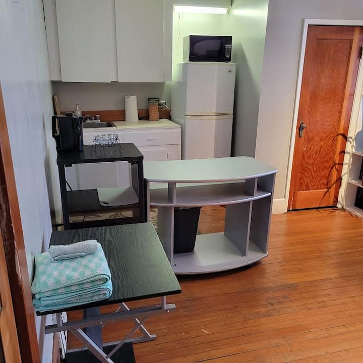 Professional Lodge Room #2 - Penticton