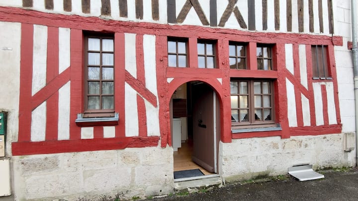 Superbe Appartement Dans Bâtisse Historique, 2 * - Orléans