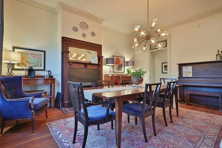 Beautiful, Walkable 4br Victorian Farmhouse - Knoxville, TN