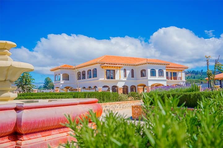 Piscina, Gym, Canchas Fut, Basquet, Tenis - Chimaltenango