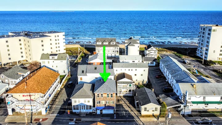 Spacious Seaside Home - Garage Parking - Old Orchard Beach, ME