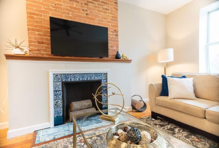 Penthouse At Park Gardens, Your Secret Hideaway - Baltimore, MD