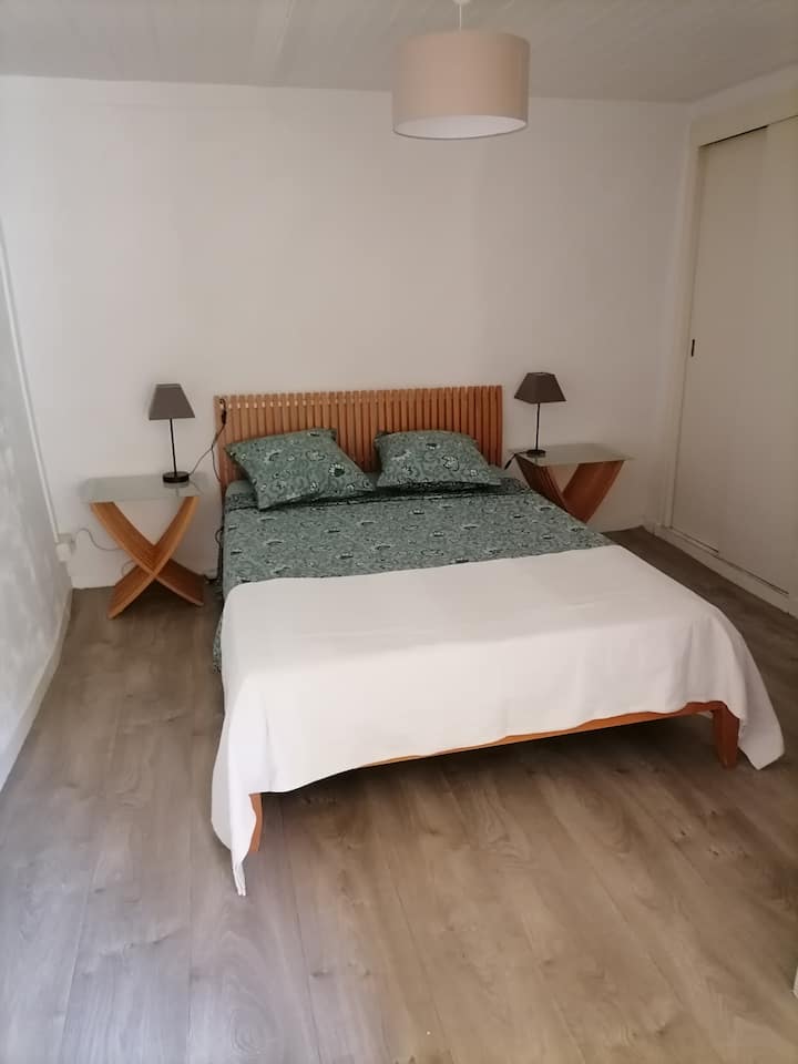 Petite Maison En Plein Cœur Du Centre Ville - Bagnols-sur-Cèze