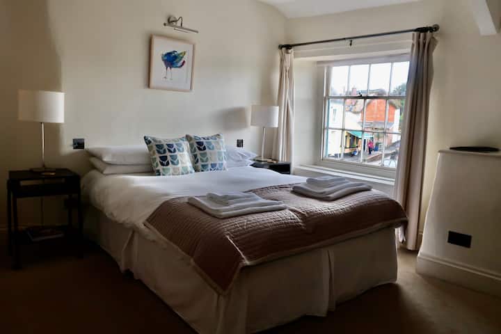 Luxury Double Front Of Inn Room 2 | The Lamb Inn - Crediton