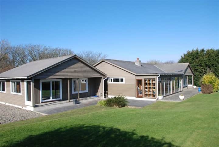 Family House In Sark, Channel Islands - Guernsey
