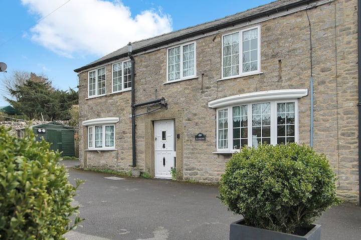 Converted 17 Century 2 Bedroom Castleton Cottage - Castleton