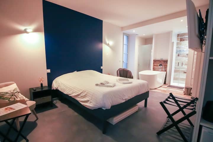 La Relaxe, Chambre Climatisée & Baignoire Balnéo - La Roque-Gageac