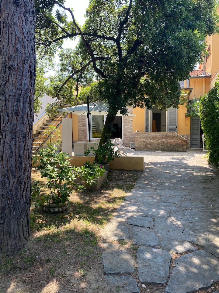 (70 Mt From Sea) Villetta Romeo 3 Camere, Giardino - Marina di Pietrasanta