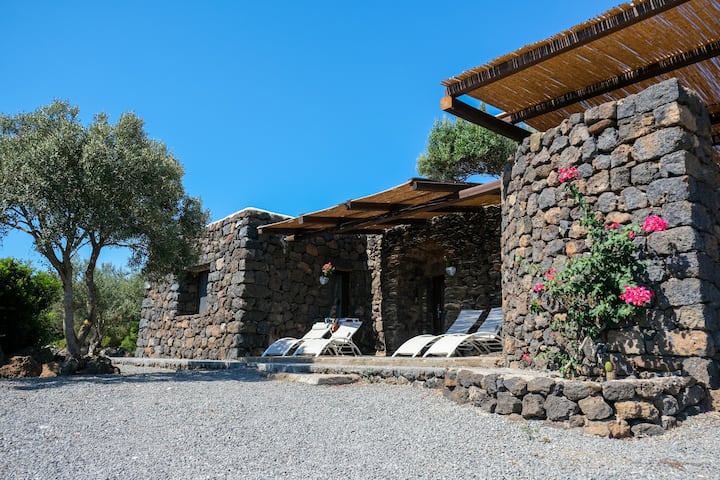 Dammusi Antichi E Sogni Vista Mare - Ducchena - Pantelleria