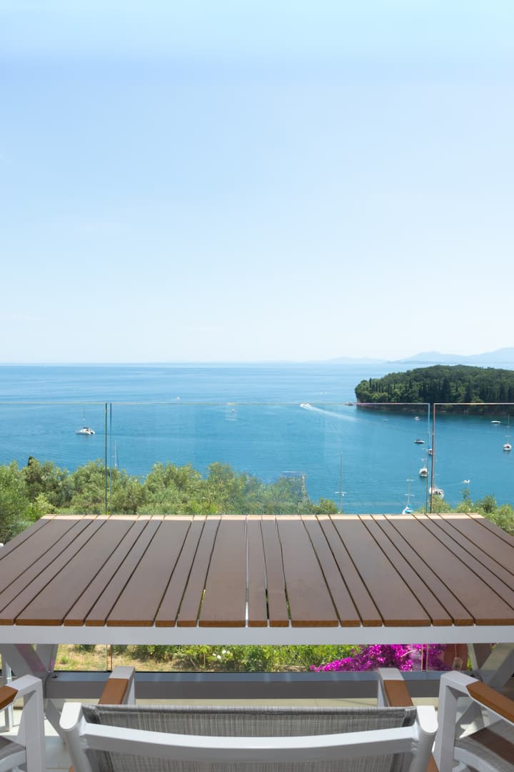 Deluxe Suite: Magical  Sea View, 3 A/c, Parking - Керкира