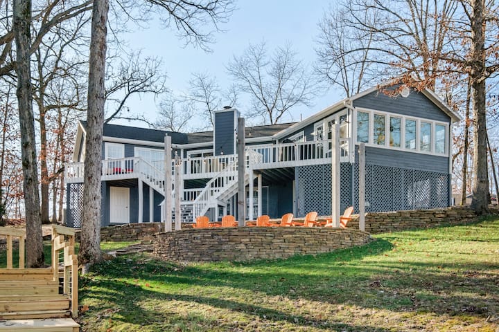 Lost Paddle Lakefront Getaway: Bike, Kayak, Fish, Golf, And More. - Decatur, AR