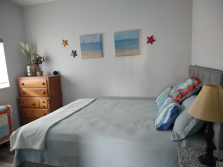 Charming Beach House Just Steps To The Ocean. - Ormond Beach, FL