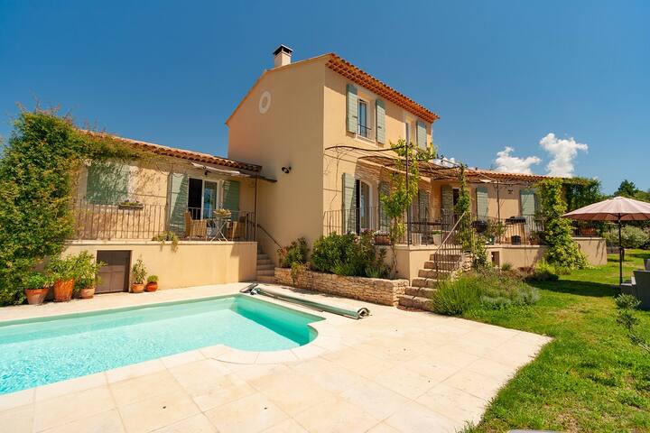 Belle Villa Avec Piscine Et Vue Sur Le Luberon - Saint-Saturnin-lès-Apt