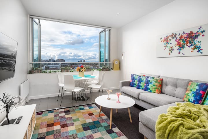 City + Mcg 4+ Bedrooms 2+ Bath, Views-sleeps 8-10 - Richmond