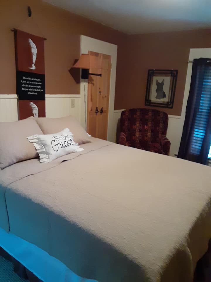 Maine Riverfront Bed And Breakfast Room 3 - St. Andrews